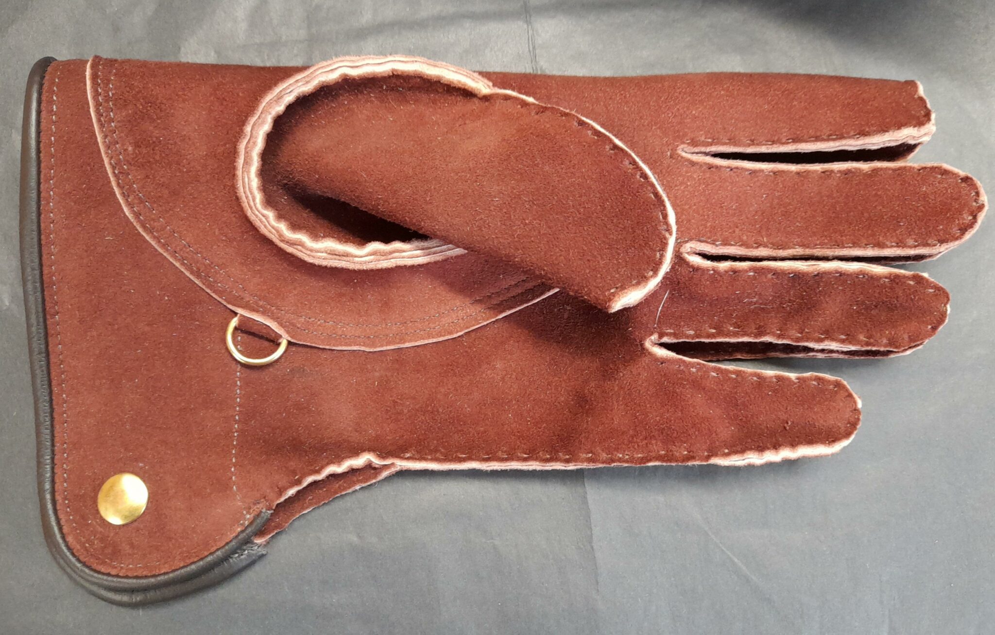 Short double thickness falconry glove – Falconry Online